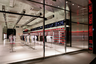 UT STORE HARAJUKU.