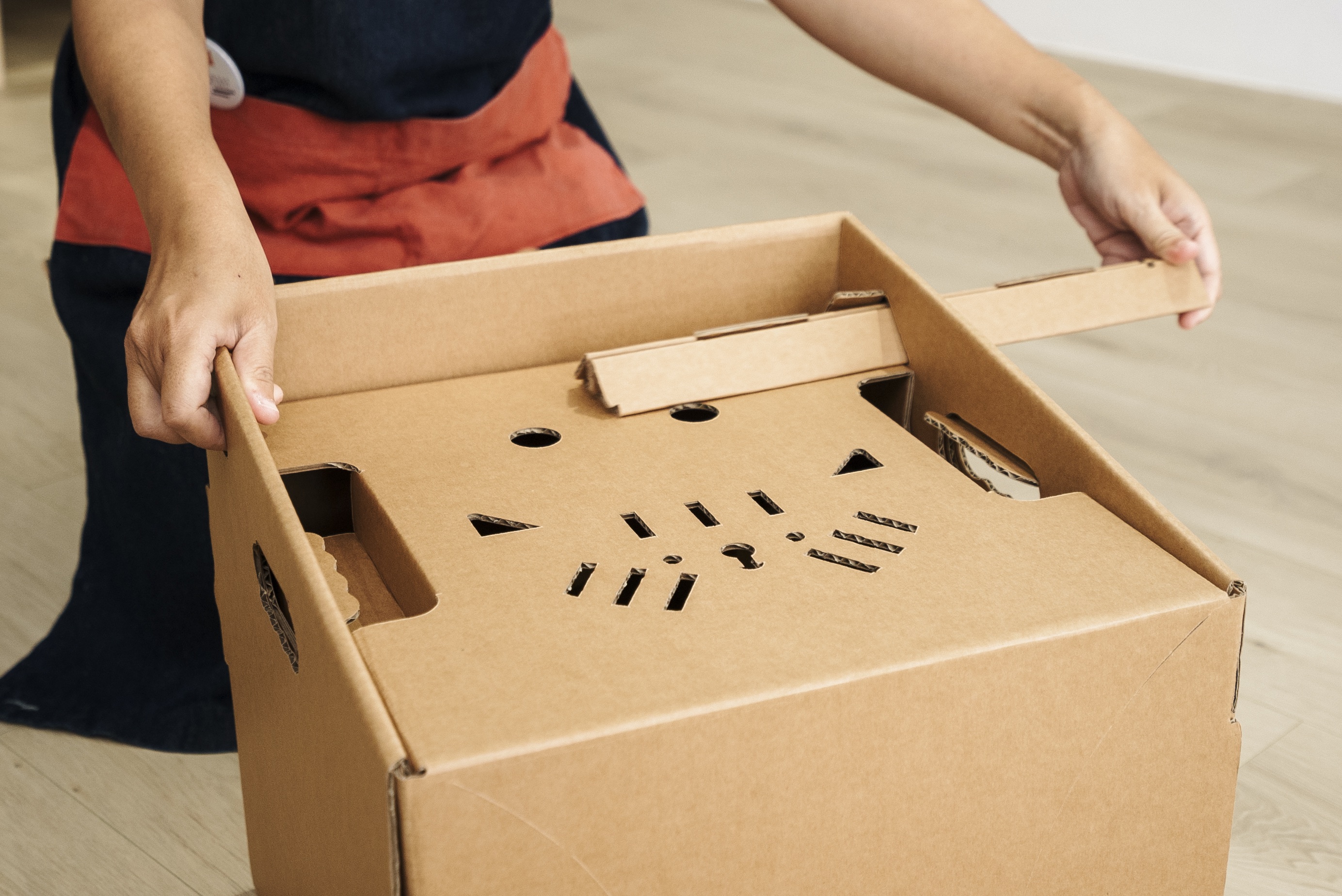 A dual-purpose pet adoption box